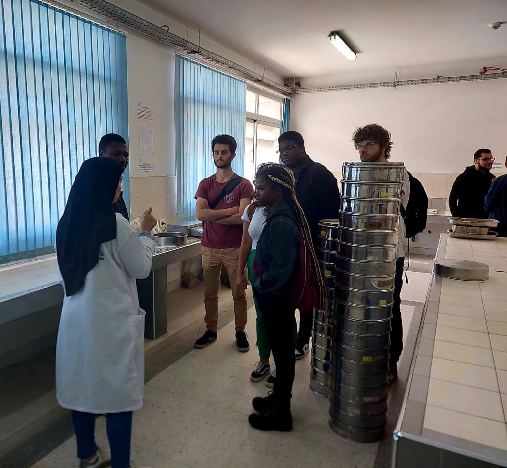 Visite des laboratoires géotechniques LPEE Casablanca - Ecole ...